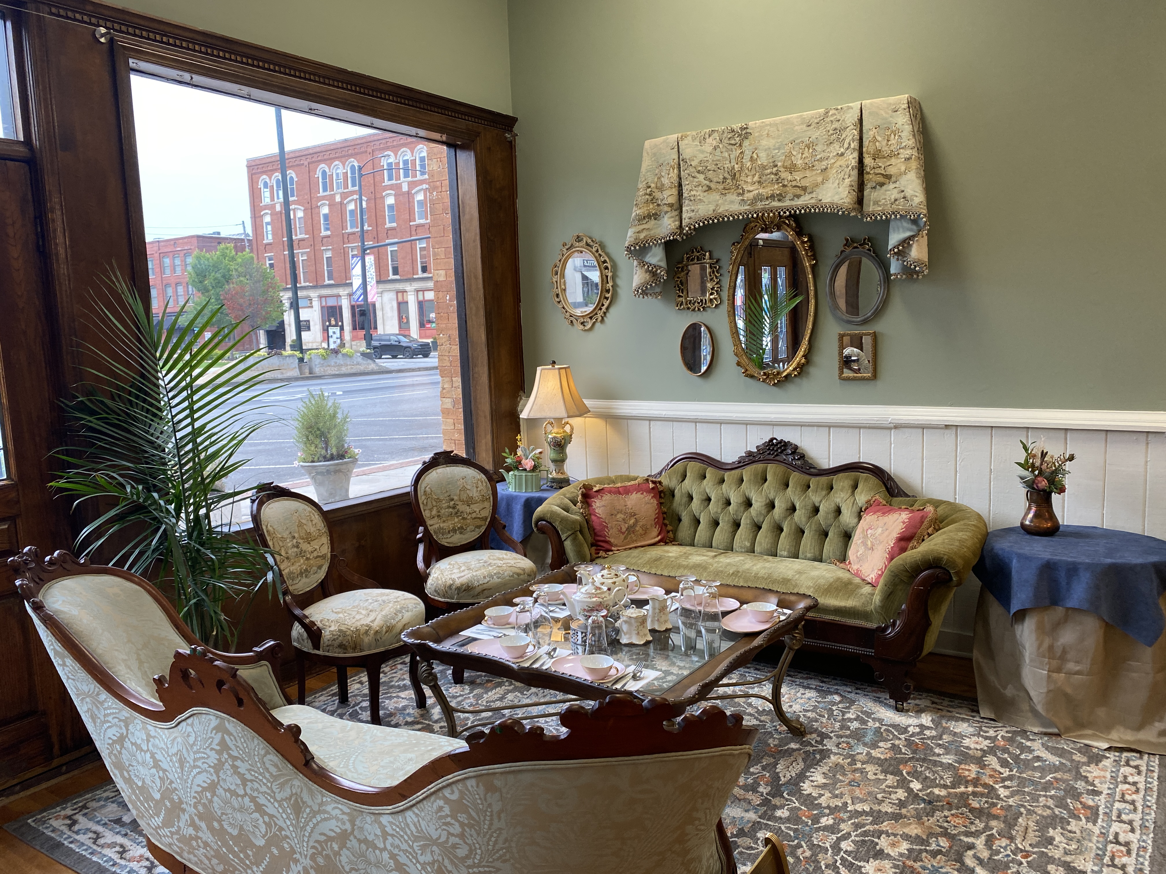 Southern Seasons – Socials. Florals. Tea.